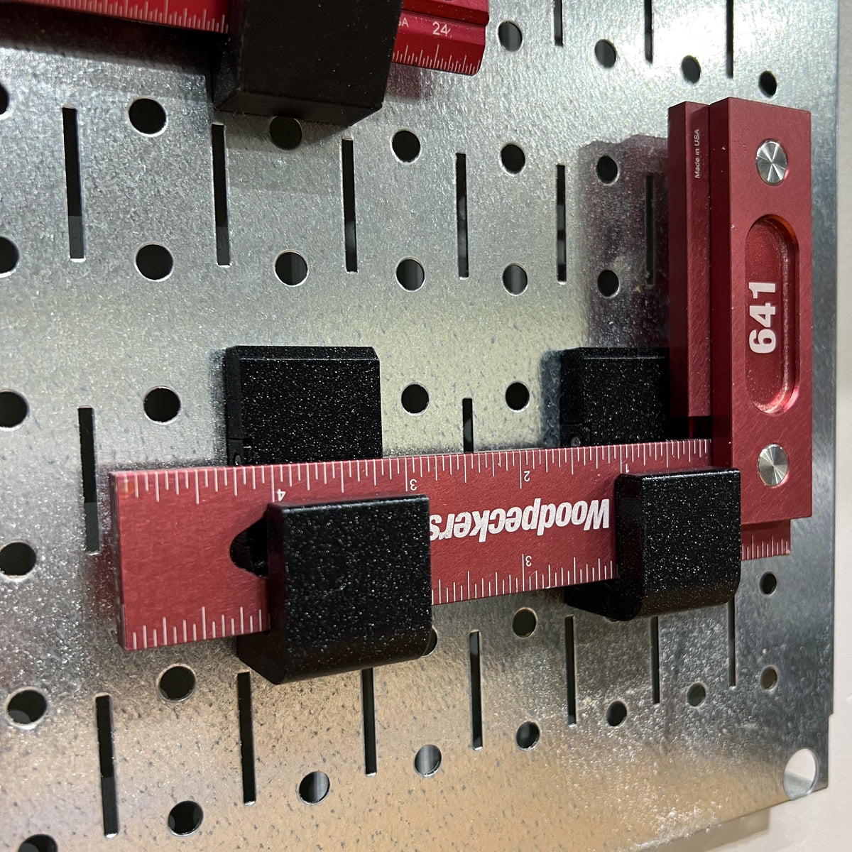 Woodpeckers Square Hangers for Wall Control